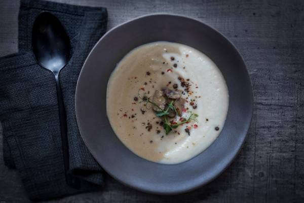 Recette Dos de colin à la crème de moutarde et fondue de poireaux au curry